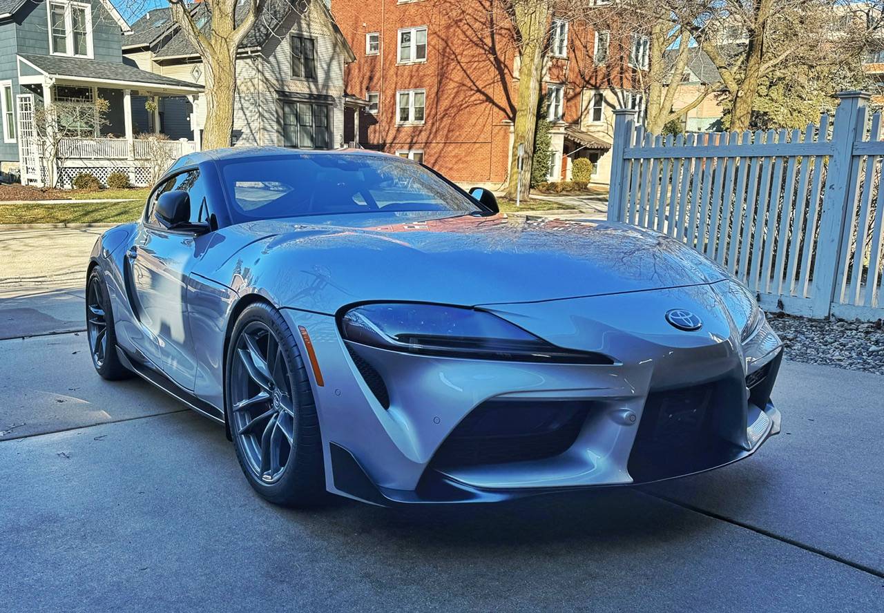 Any pictures of lower Supra with stock wheels + 10mm / 13mm spacers ...